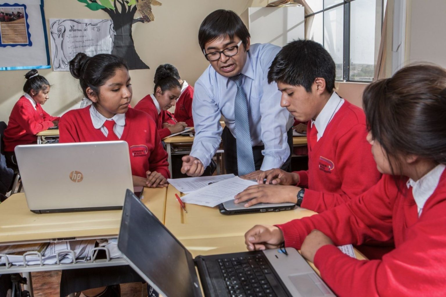 Educación y Burocracia – APCE PERU